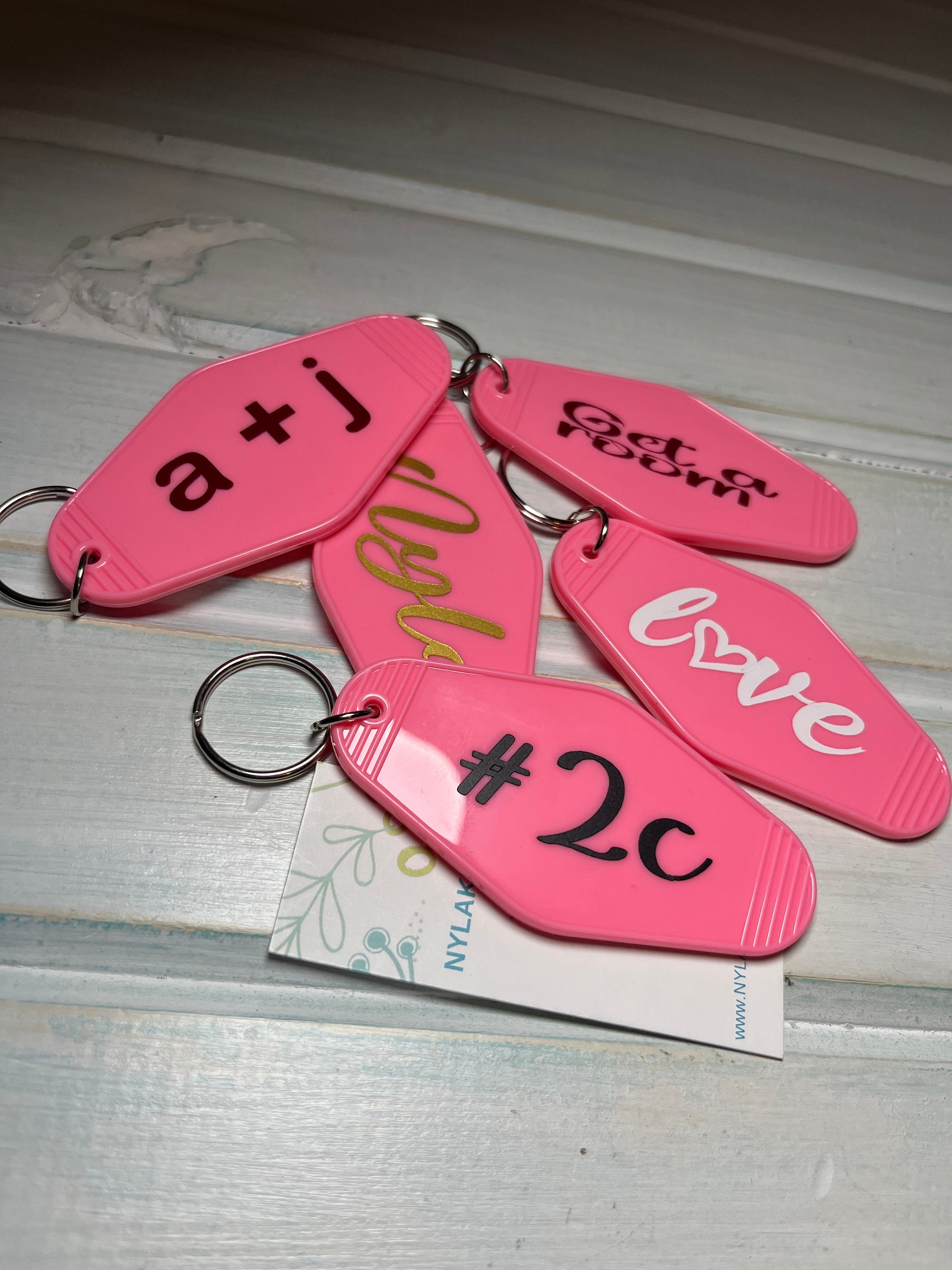 Personalized Boat Key Retro Hotel Room Keychain White Pink Black Keyfab ...