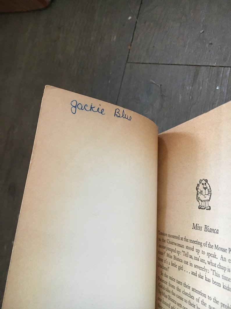 1977 Miss Bianca Book - Etsy