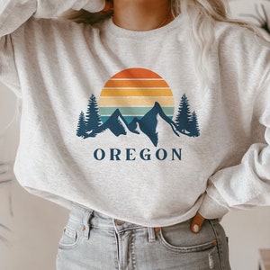Oregon Crewneck Sweatshirt Retro Sunset Mountain Sweatshirt Hiking ...