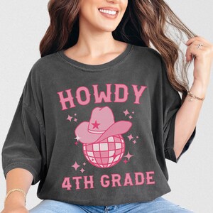 Howdy 4th Grade Teacher Shirts, Fourth Grade Shirts for Teachers ...