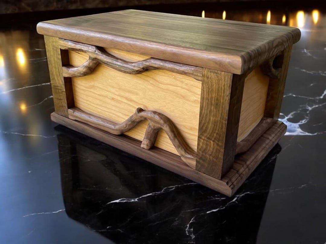 Hand Crafted Walnut and Cherry Box - Etsy
