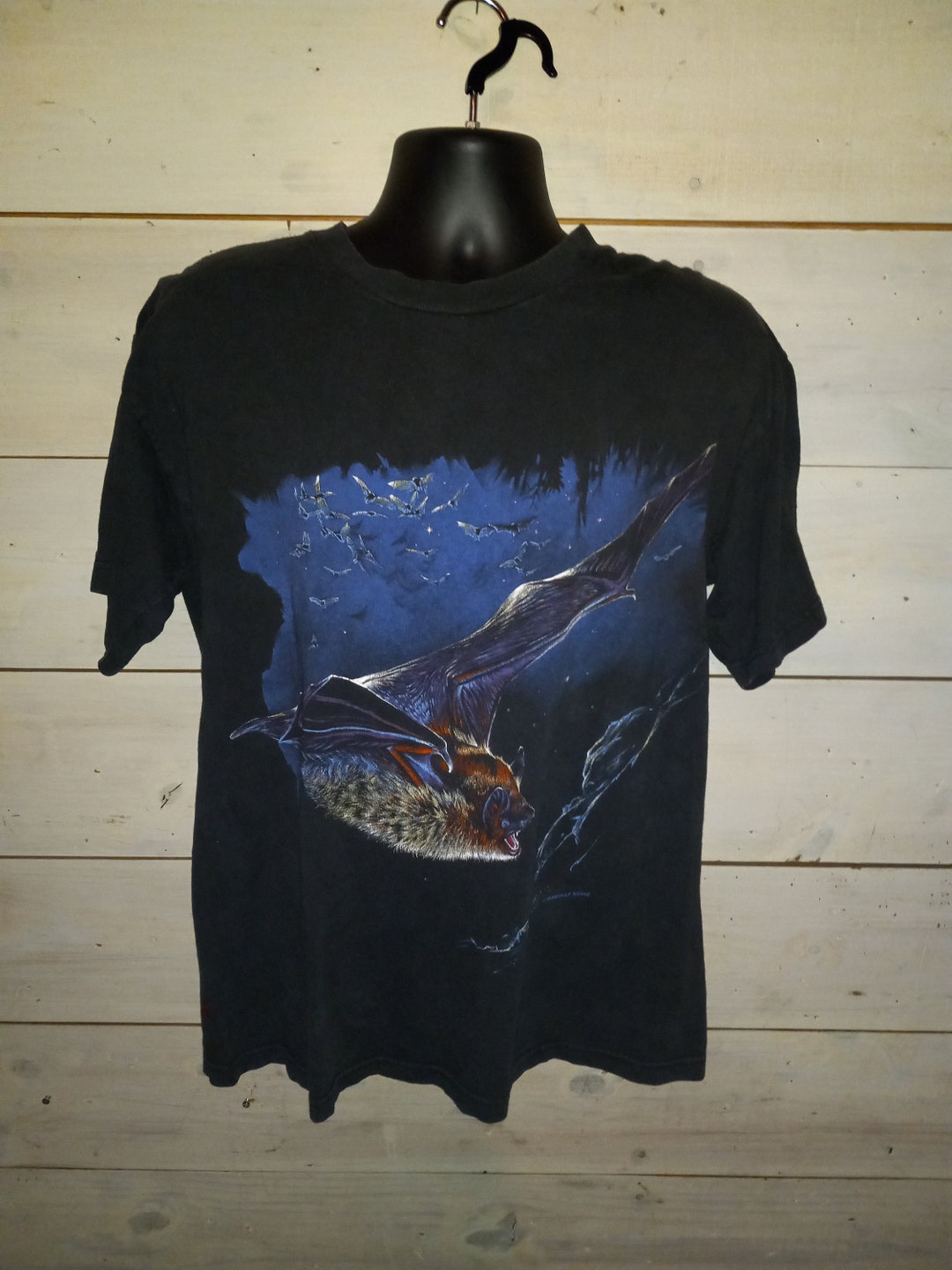Vintage Bat T-shirt - Etsy