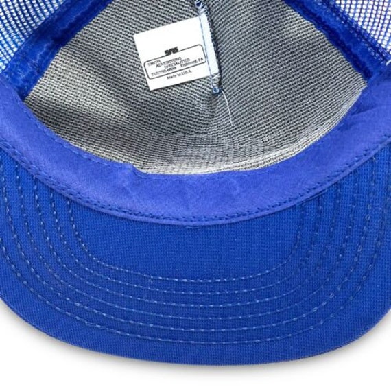 Round Hill Turkey Vintage 3 Stripe Trucker Snapback H… - Gem