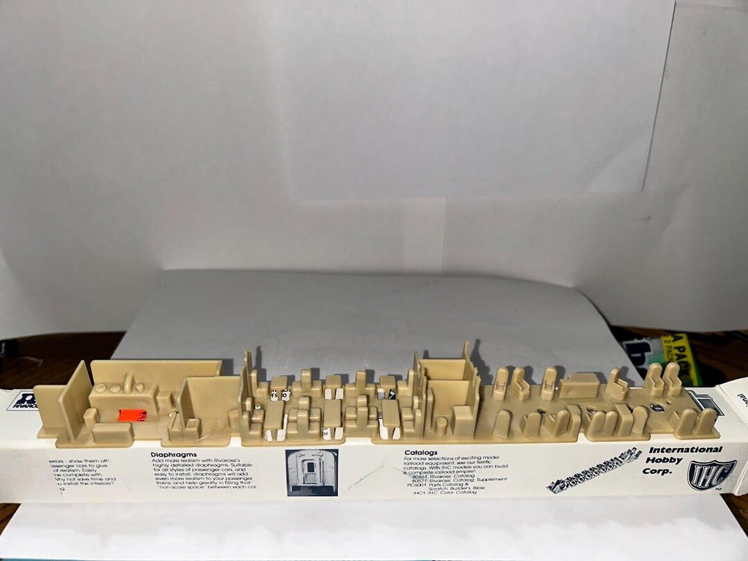 HO Scale - IHC - Passenger Car Interiors - 1920's Observation Deck NEW ...