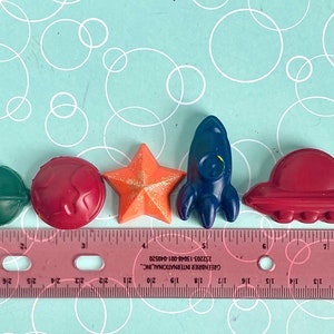 OUTER SPACE Crayon Pack (set of 8), Galaxy Party Favor Gift, Space Ship ...