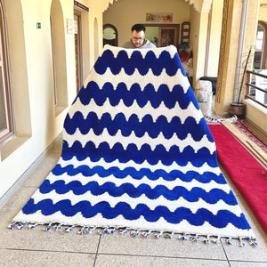 squiggle pattern rug