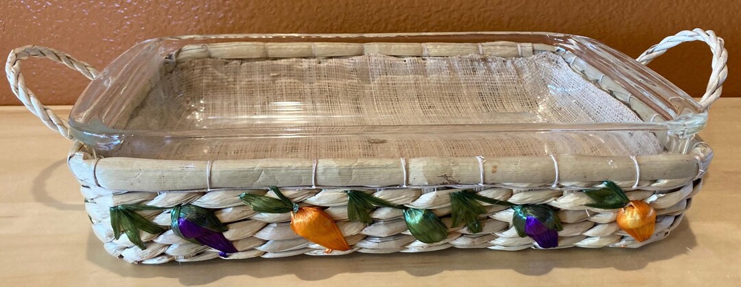 Vintage Pyrex 1.5 Quart Casserole Dish #231 With Vegetable Design ...
