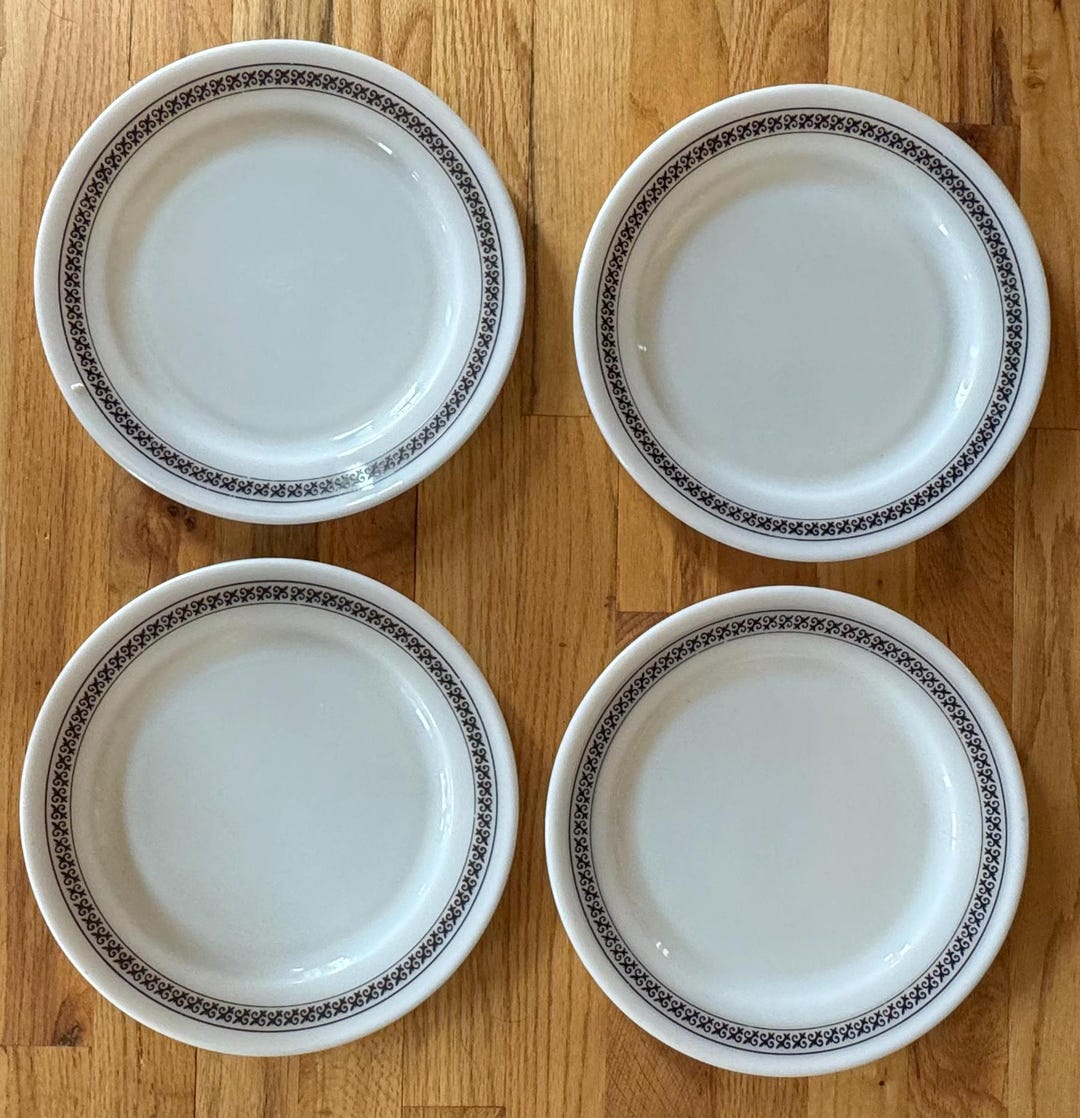 Vintage Pyrex Milk Glass Dinner Plates: Black Fleur De Lis Set of 4 - Etsy