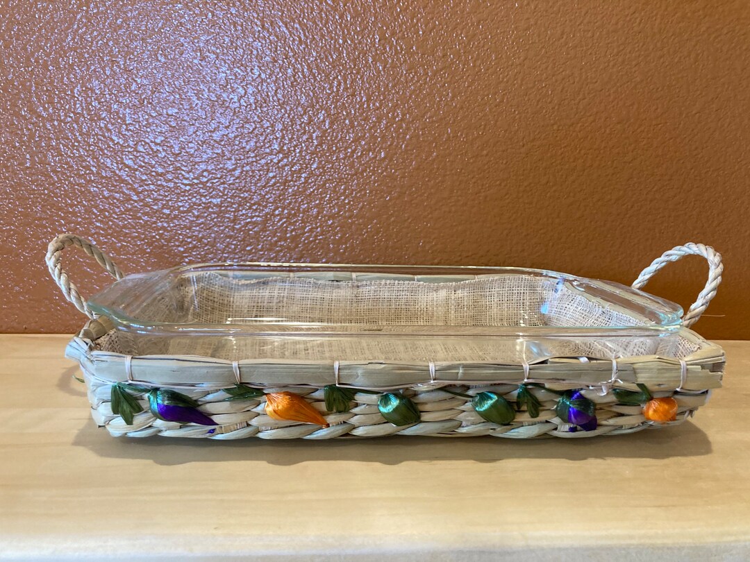 Vintage Pyrex Glass Casserole Dish 232R 2 Quart With Raffia Basket in ...