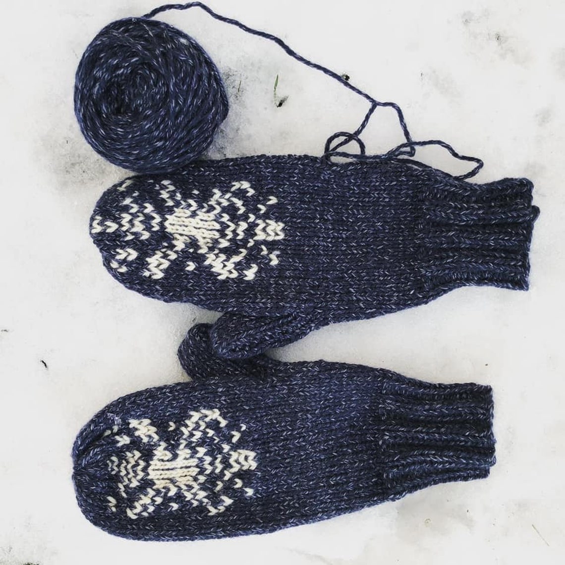 Canadian Mittens - Snowflake (pattern Written for a Loom) - Etsy