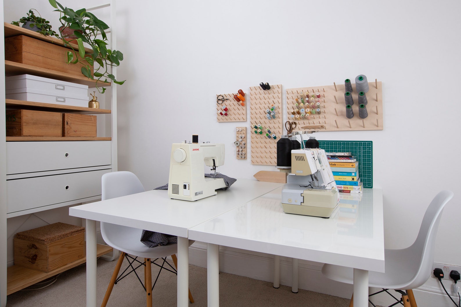 Birch Plywood Sewing Wall Storage Cotton Reel Spools Overlocker Serger ...