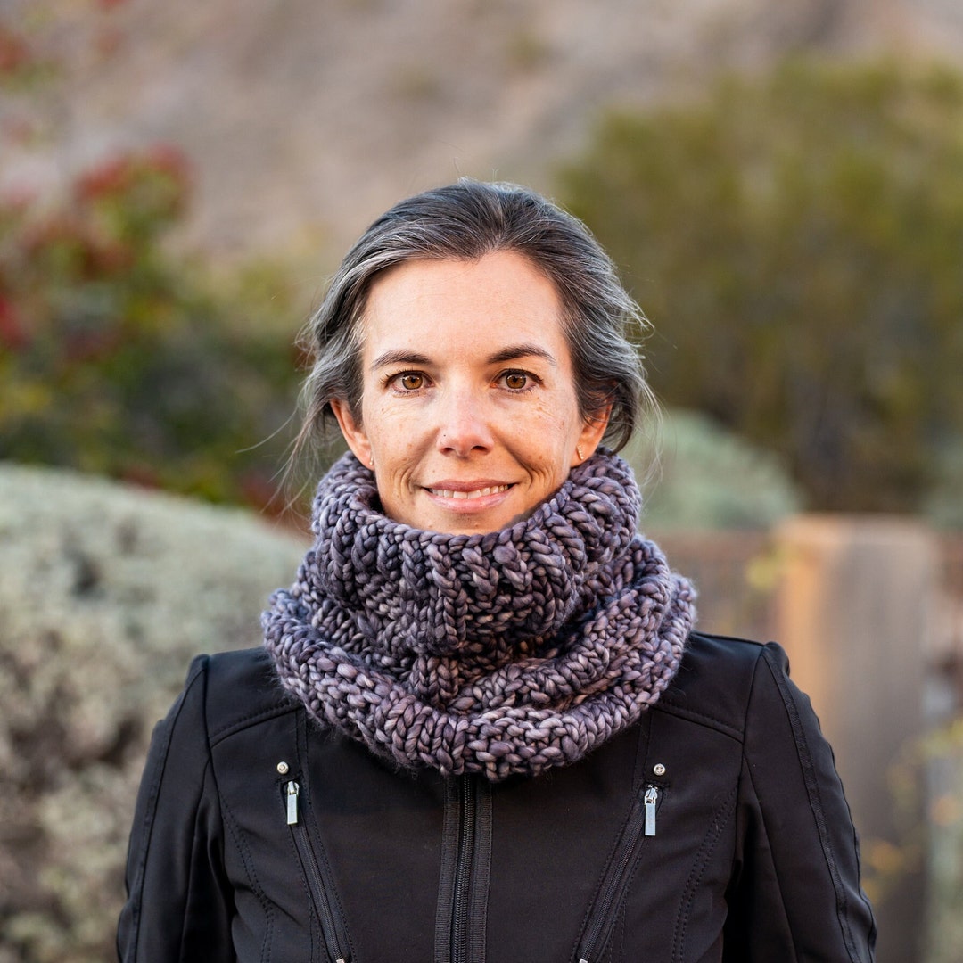 Premium Merino Wool Chunky Knit Cowl, Soft Hand Knit Grey Neck Warmer ...