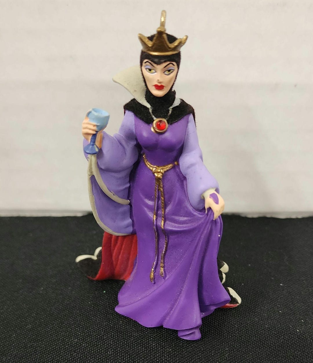 Disney Villain Snow White Evil Queen Christmas Ornament - Etsy