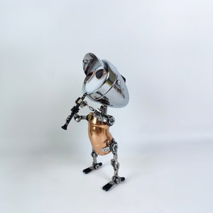 The Clarinetist in the Spotlight / Clarinet Player With Musical Dog ...