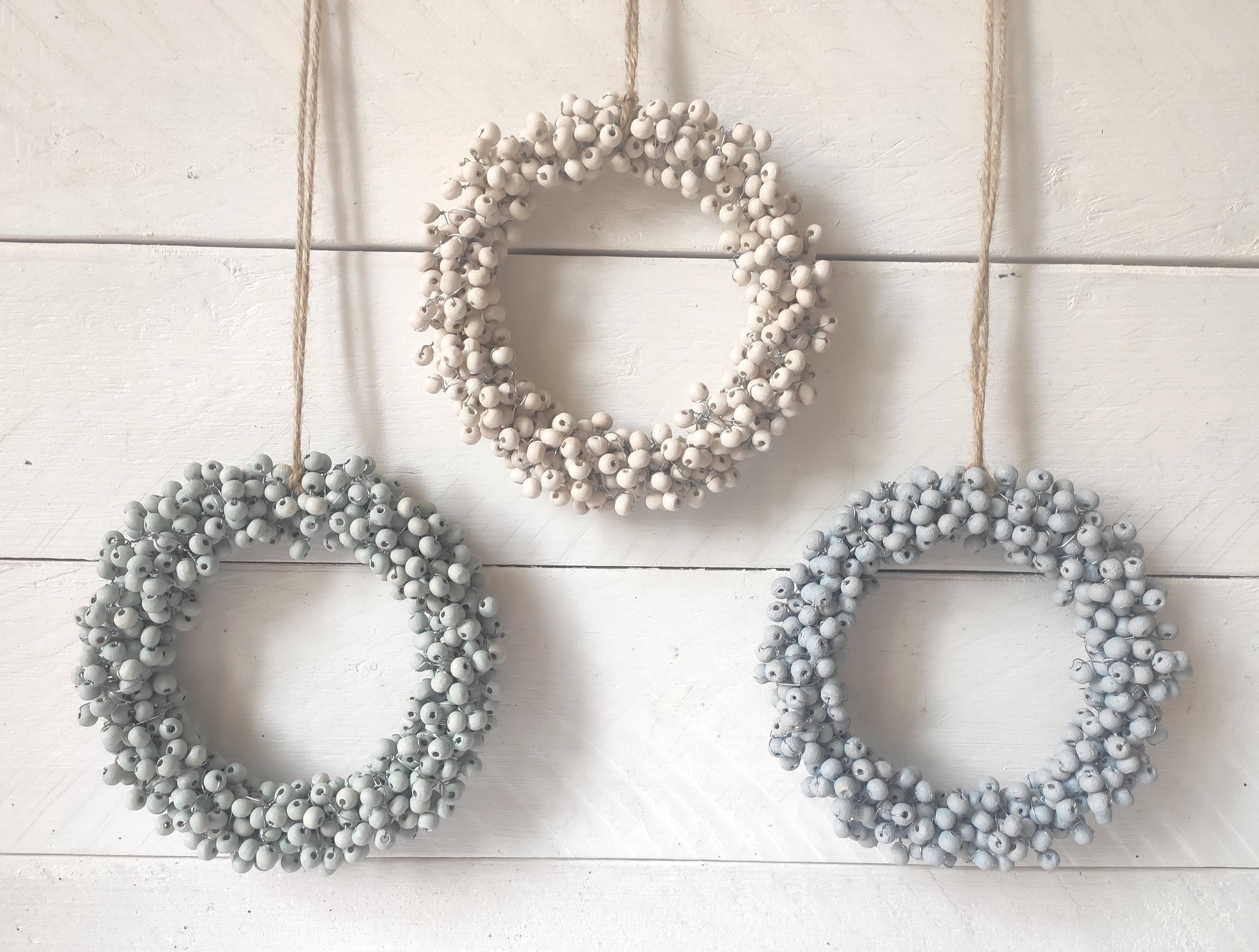 Pretty Wooden Berry Wreath, Farmhouse Decor - Etsy
