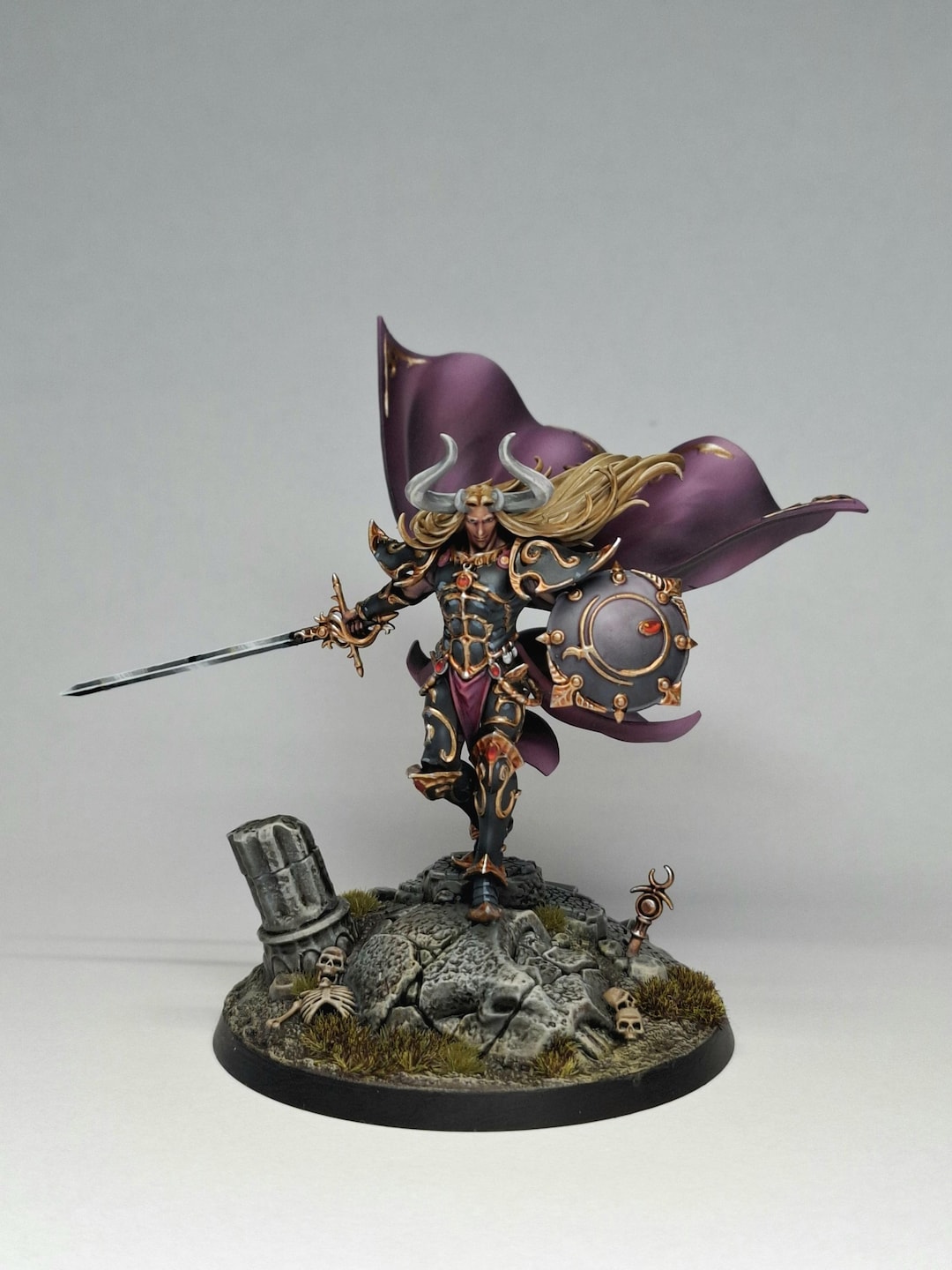 Sigvald, Prince of Slaanesh Painted Model. - Etsy