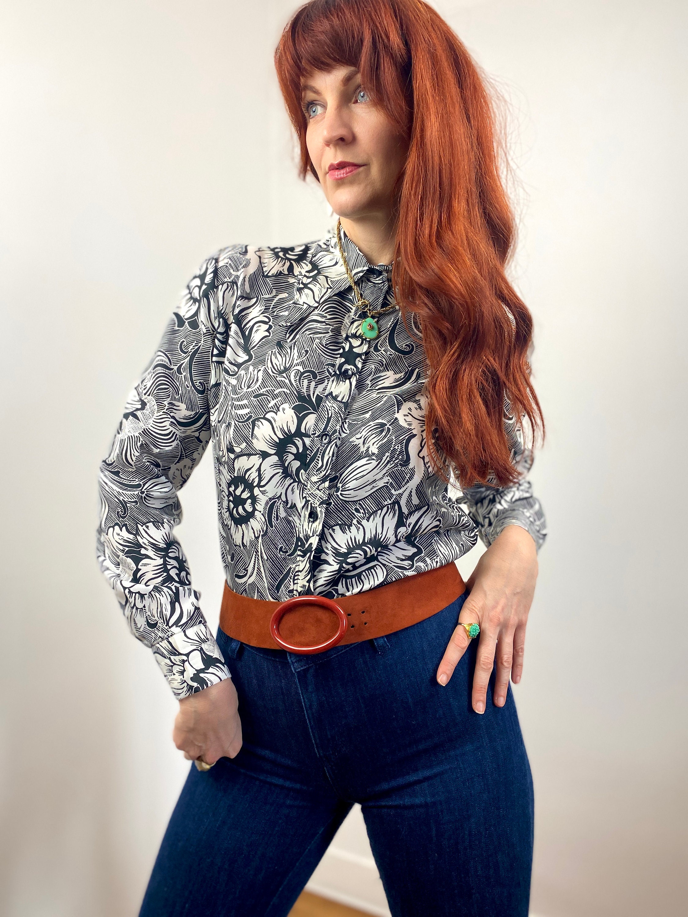 Vintage MOD Print Black and White Dagger Collar Blouse - Etsy