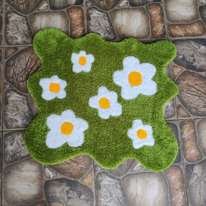 Daisy Tuft Mini Rug Tufted Irregular Shaped Rug for Bedroom - Etsy