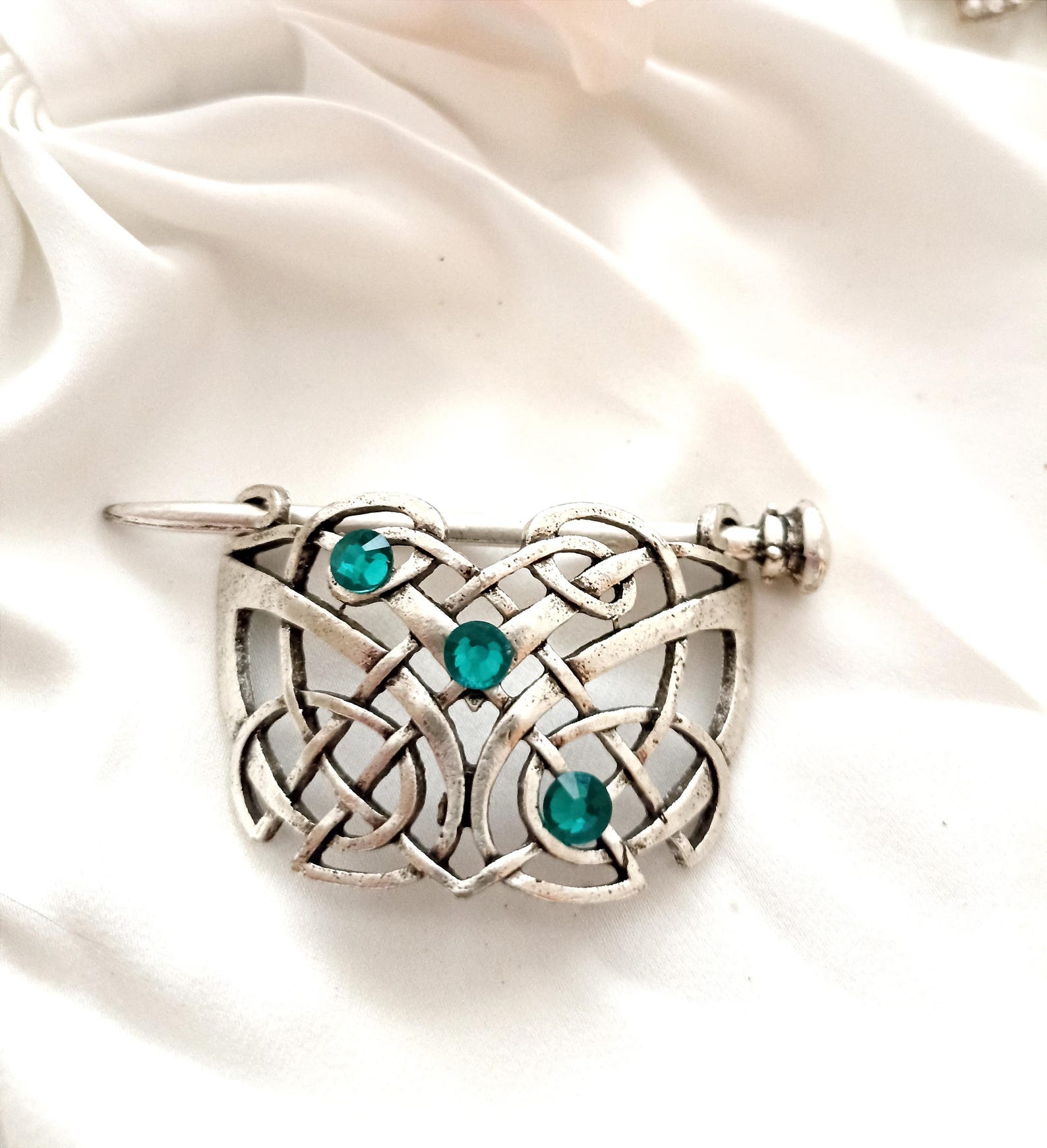 Silver Celtic Knot Hair Pin With Beautiful Emerald Gemstones, Sparkly ...