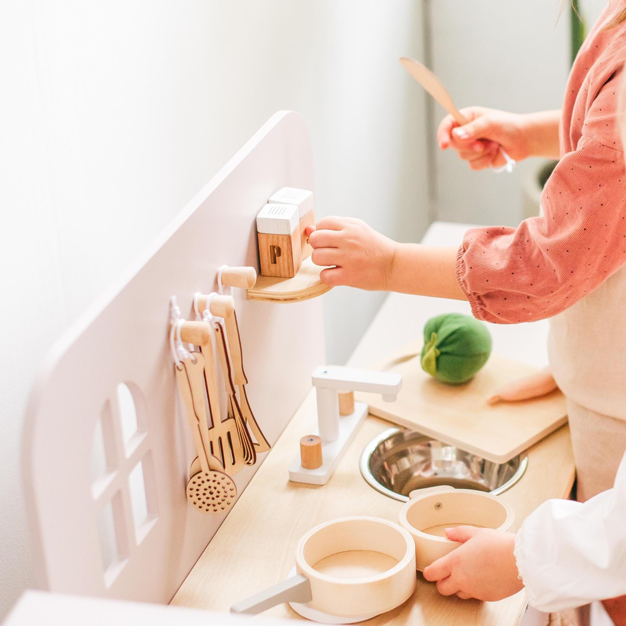 Pretend Kitchen Play Set - Imagination Station for Little Cooks ...