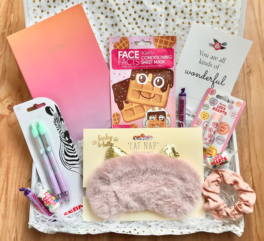CHRISTMAS GIFT HAMPER | Little Girls Birthday Box | Pamper Box | Party ...