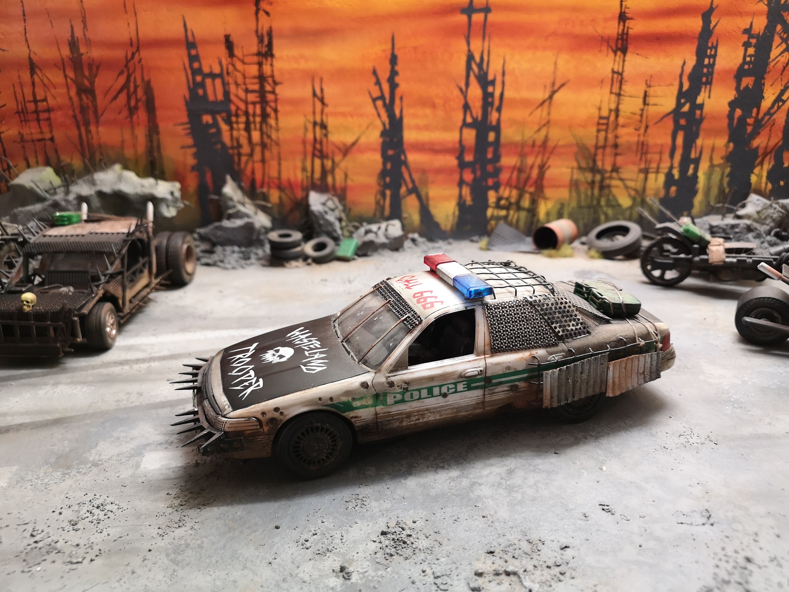 Wasteland Police-car Post Apocalyptic Police Car 1:24 Ford Crown - Etsy