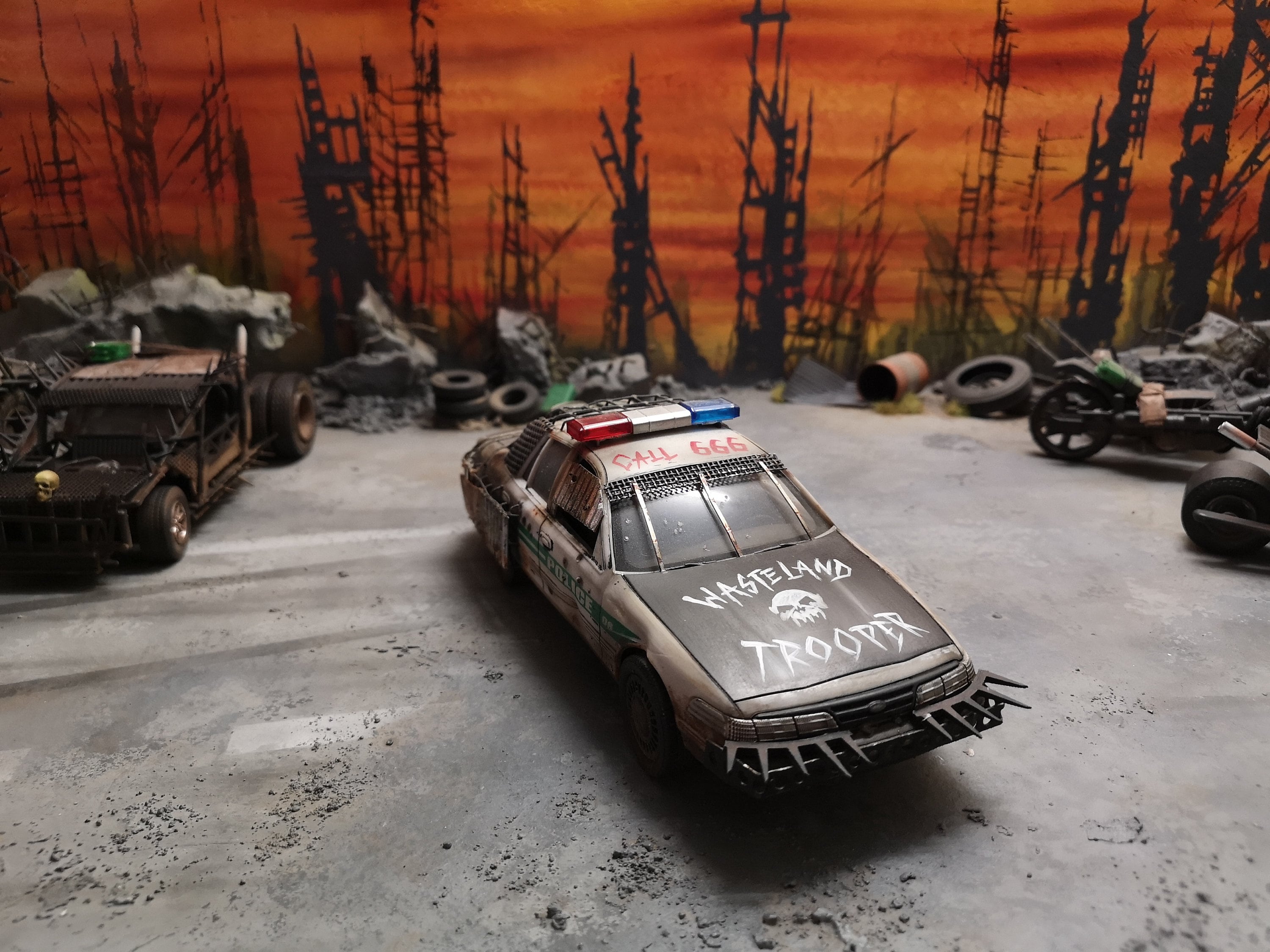 Wasteland Police-car Post Apocalyptic Police Car 1:24 Ford Crown - Etsy