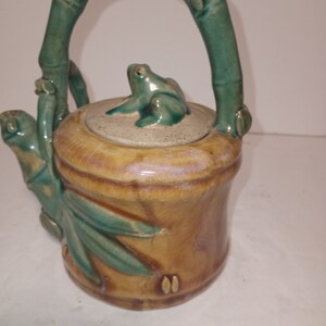 Frog With a Lillypad Ceramic Teapot - Etsy