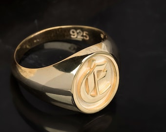 English Gold Ring - Etsy