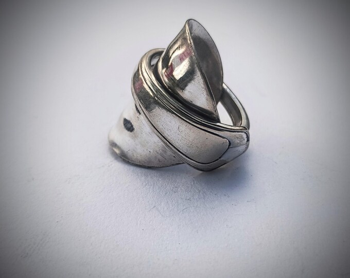 Elegant Magnolia Bloom Wrap Ring, Southern Gem Ring, Vintage Durgin ...