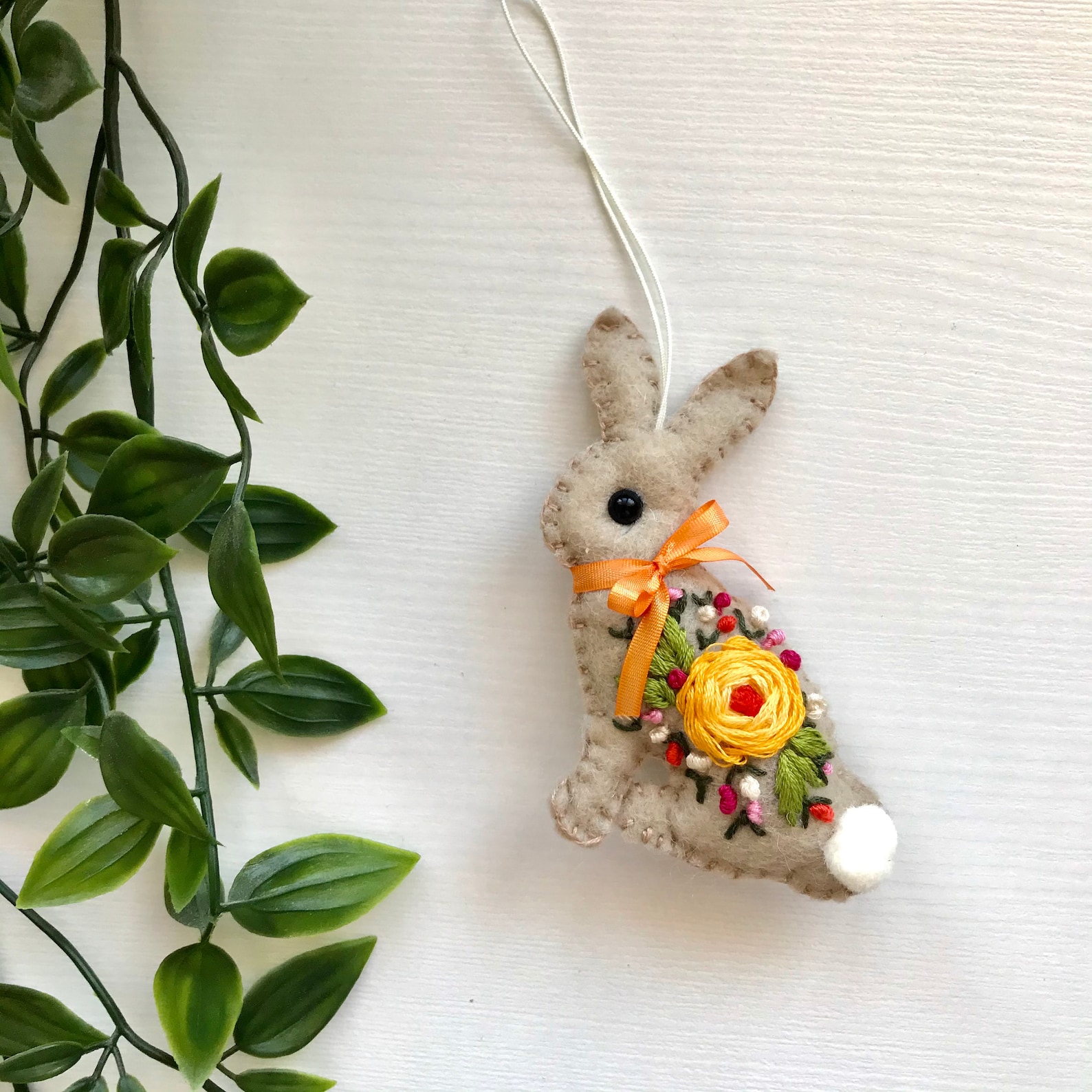 Easter Bunny Felt Ornaments Set / Easter Felt Eggs / Easter | Etsy