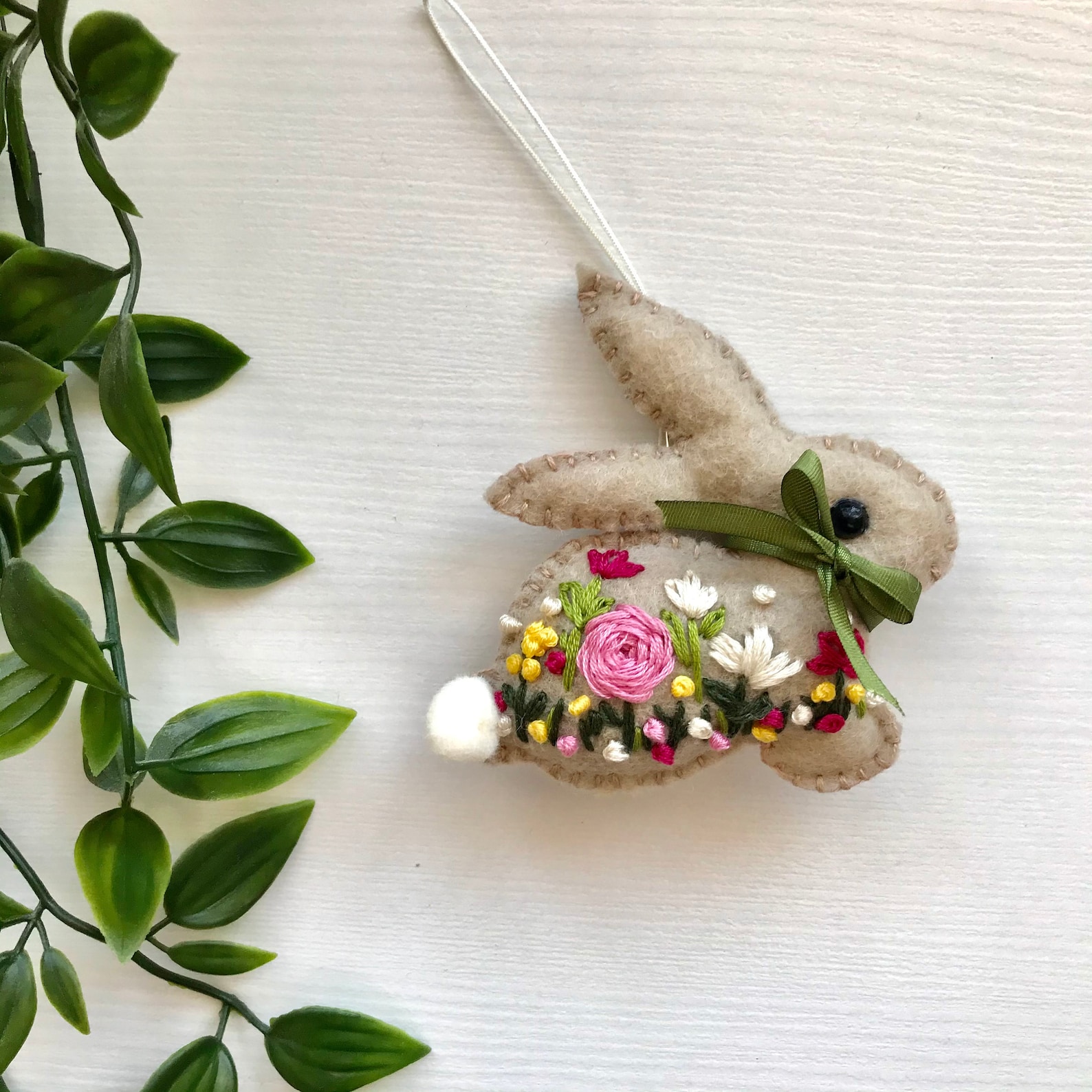 Easter Bunny Felt Ornaments Set / Easter Felt Eggs / Easter - Etsy