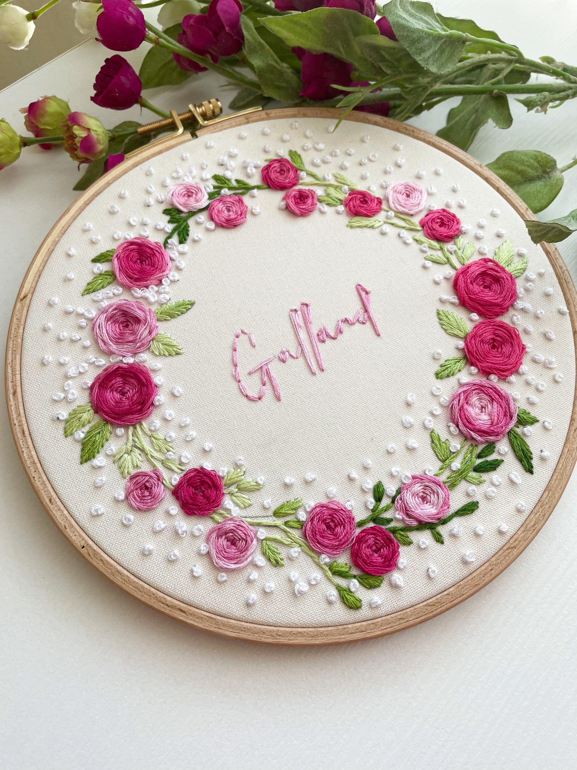 Floral Wreath Embroidery Kit or Finished Hoop. Modern - Etsy Canada