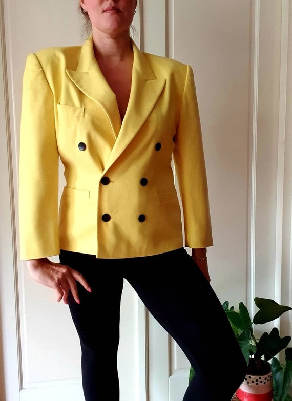 Soft yellow cashmere/wool Escada blazer - Gem