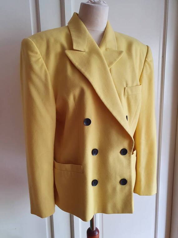 Soft yellow cashmere/wool Escada blazer - Gem