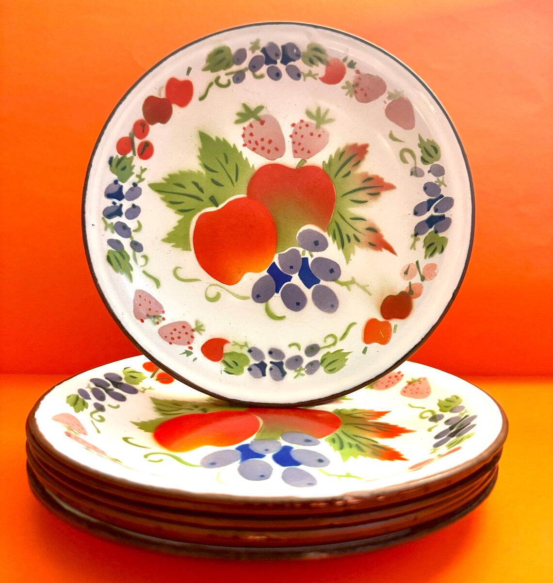 Set of Ten 7.25 Vintage 1940s Enamelware Plates With Assorted Fruit. - Etsy