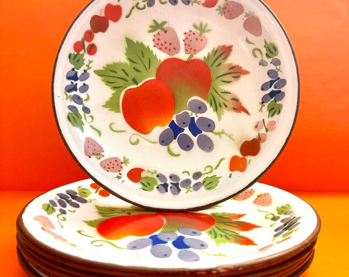 Set of Ten 7.25” Vintage 1940’s Enamelware Plates With Assorted Fruit ...