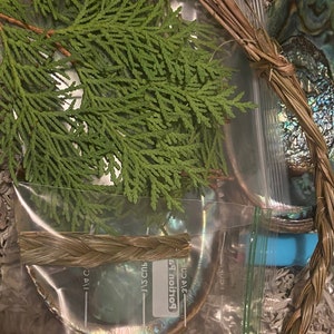 Cedar and Sweetgrass Smudge - Etsy