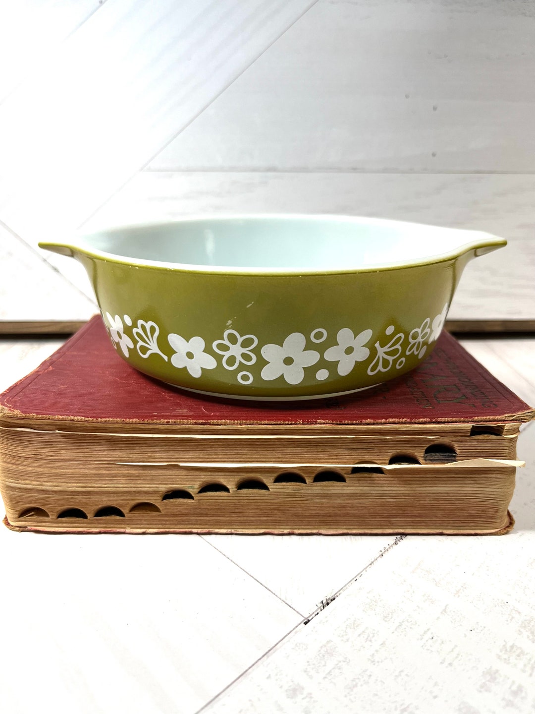 Pyrex Avocado Green crazy Daisy Pattern 471 - Etsy