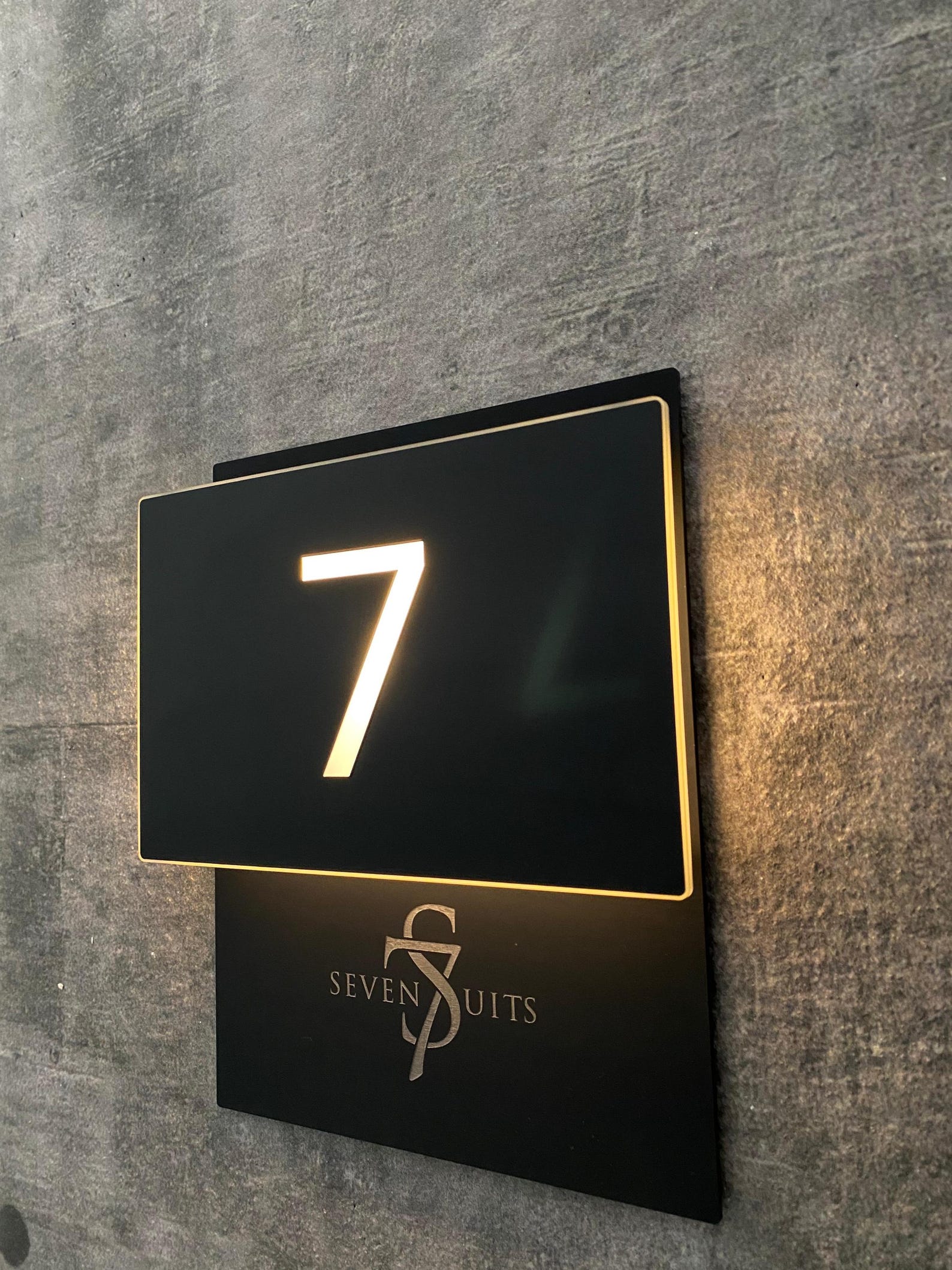 Illuminated LED Custom Indoor Logo Engraved Door Sign, Hotel Sign ...