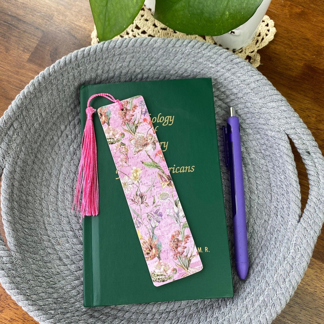 Vintage-inspired Wooden Bookmark With Tassel, Wildflowers & Script Font ...