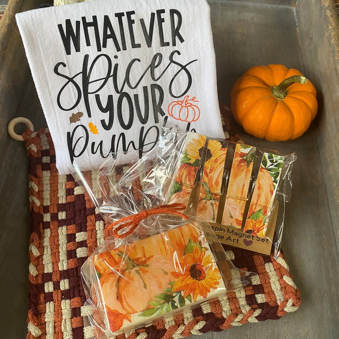 Value 4-piece Kitchen Gift Set, Whatever Spices Your Pumpkin Tea Towel ...