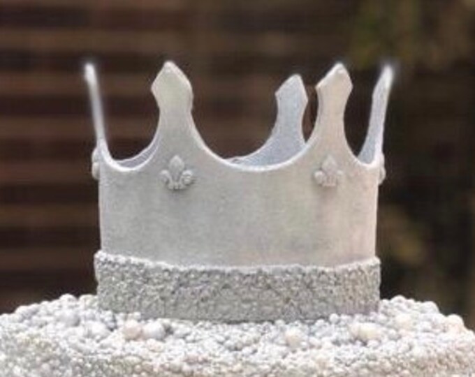 Edible Crown Cake Topper Made to Order - Etsy