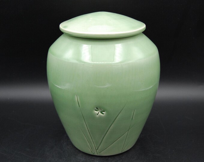 Medium Urn, Ice Blue, Handmade Ash Keeper - Capacity 162 Cubic Inches ...
