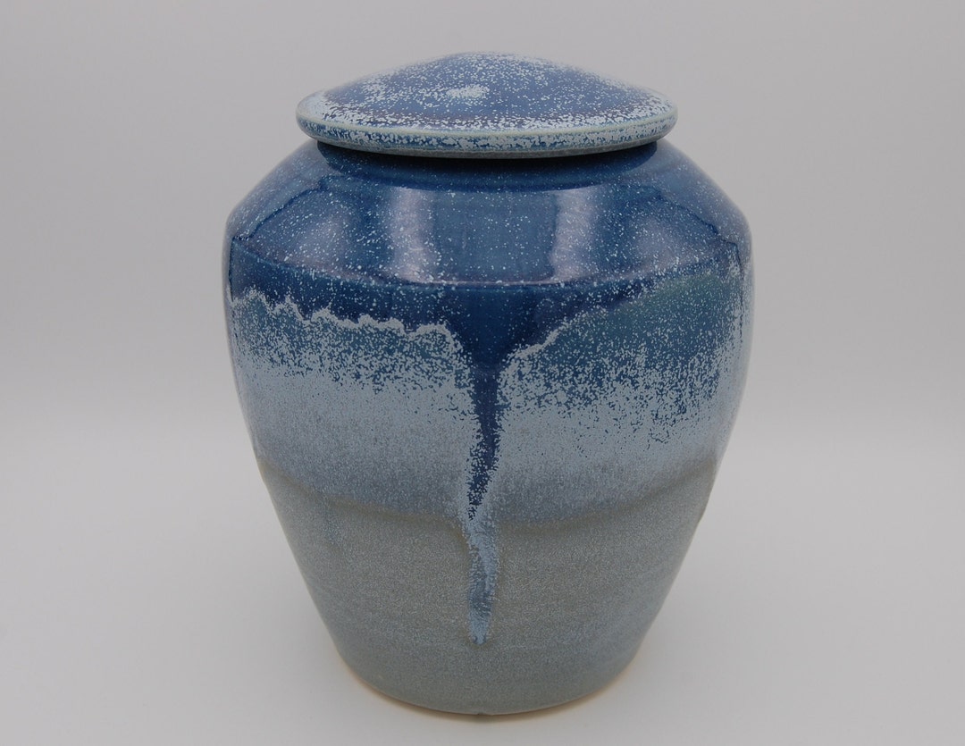 Medium Urn, Ice Blue, Handmade Ash Keeper - Capacity 162 Cubic Inches ...