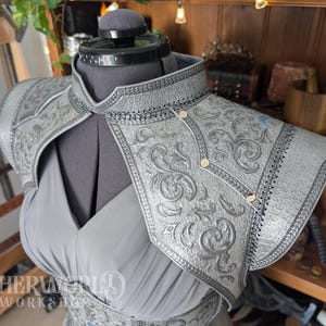 Leather Shoulder Mantle: Fantasy LARP Cosplay Armor, Gothic Celestial ...