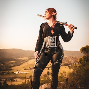 Leather Illyrian Fighting Waist Belt ACOTAR Inspired LARP Cosplay Armor ...