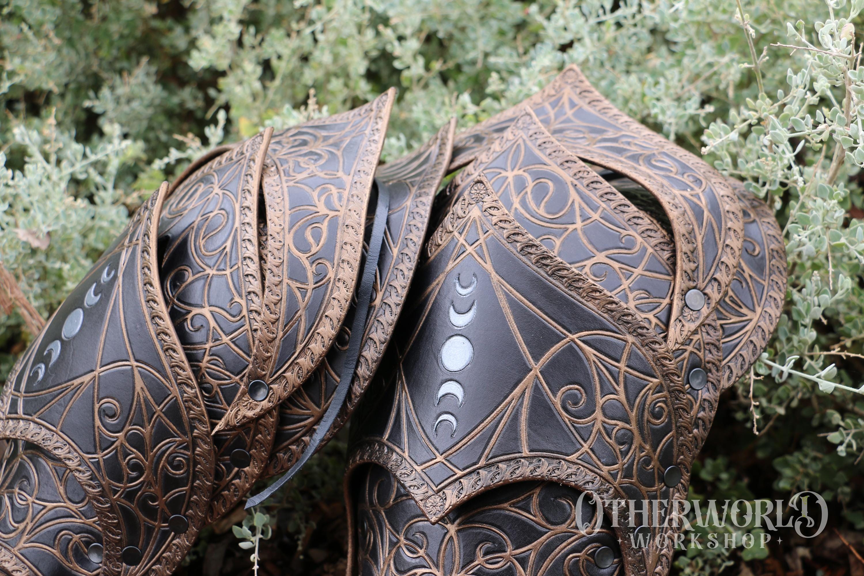 Leather Bloodstained Shoulder Pauldrons Set | LARP Cosplay Dnd ...