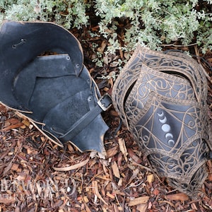 Leather Bloodstained Shoulder Pauldrons Set | LARP Cosplay Dnd ...