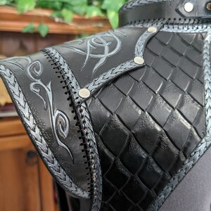 Leather Dragonscale Shoulder Mantle | Fighting Leathers Inspired | LARP ...